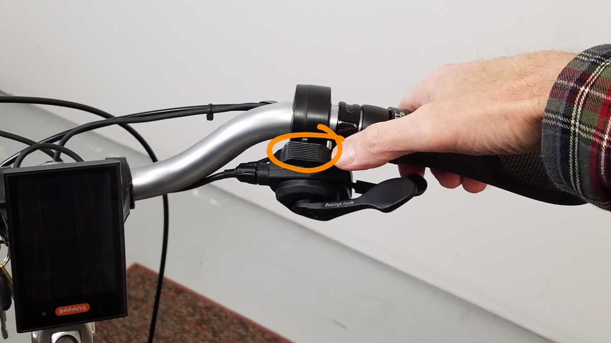 What is an eBike Throttle and How Does it Work? - RIDEeMTB.com 2025