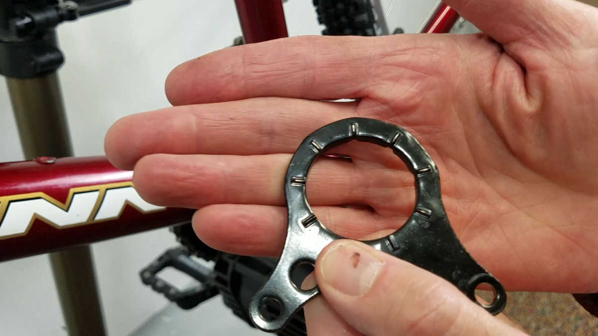 How to Assemble a Mid-Drive Motor on a Bike - RIDEeMTB.com 2025