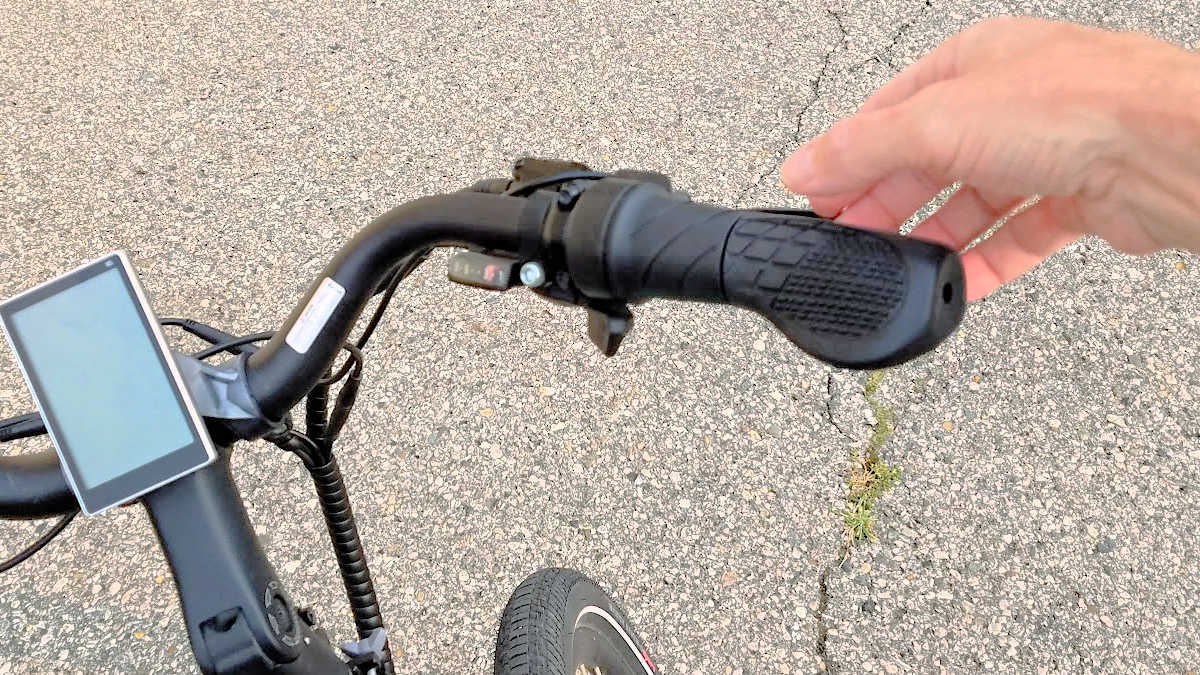 Choosing the Right Control: Thumb Throttle vs Twist for Electric Bikes ...